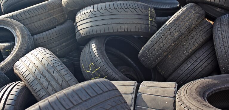 Comment bien choisir ses pneus de voiture - Alliance Auto